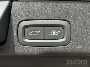 Melns Volvo XC60 2021 Rīga, ar dzinēja tilpumu 2.00 L un nobraukumu 218 tūkst. km par 23990 €, foto 16 vietnē AUTOMOTO.COM.LV
