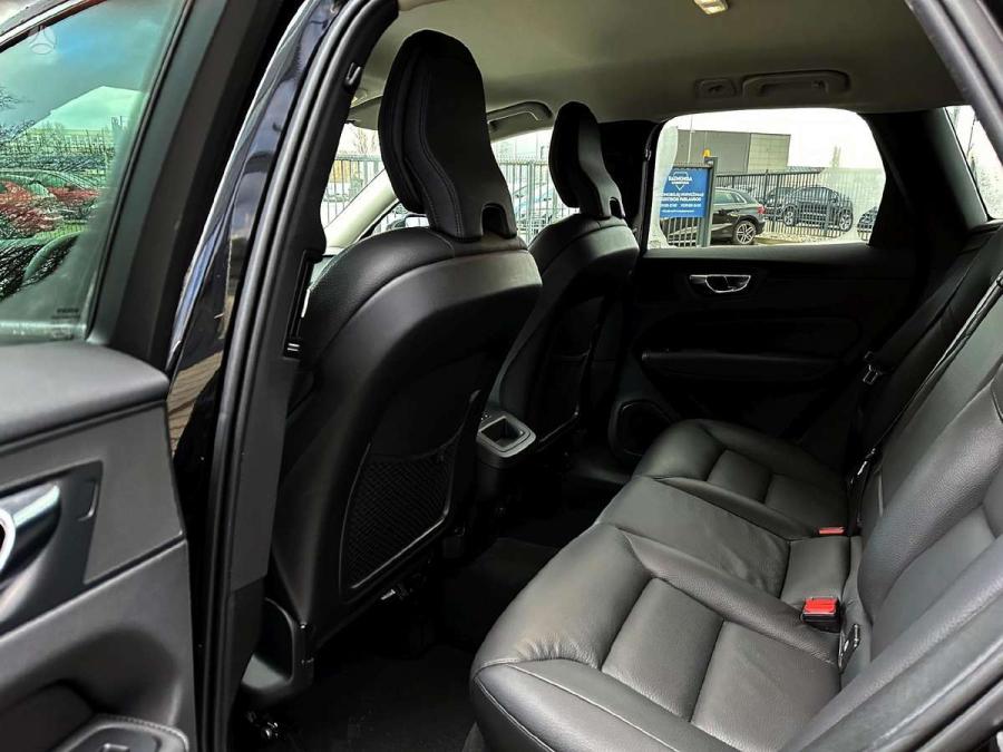 Black Volvo XC60 2022 in Kaunas, with an engine capacity of 1.97 L and mileage of 188 thousand km for 26500 €, photo 17 on AUTOMOTO.COM.LV