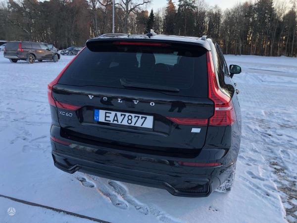 Melns Volvo XC60 2022 Kauņa, ar dzinēja tilpumu 1.97 L un nobraukumu 76 tūkst. km par 29500 €, foto 3 vietnē AUTOMOTO.COM.LV