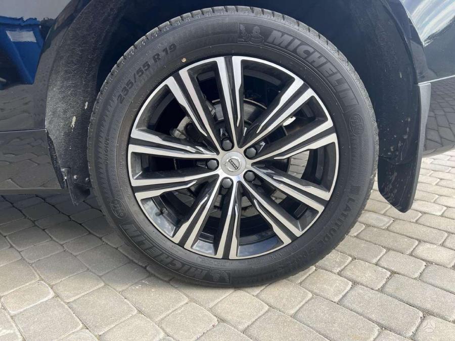 Melns Volvo XC60 2022 Klaipėda, ar dzinēja tilpumu 1.97 L un nobraukumu 67 tūkst. km par 35900 €, foto 7 vietnē AUTOMOTO.COM.LV