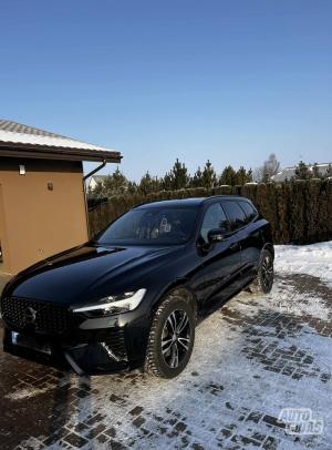 Black Volvo XC60 2022 in Vilkaviskis, with an engine capacity of 2.00 L and mileage of 58 thousand km for 40900 €, photo  on AUTOMOTO.COM.LV