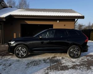 Black Volvo XC60 2022 in Vilkaviskis, with an engine capacity of 2.00 L and mileage of 58 thousand km for 40900 €, photo 4 on AUTOMOTO.COM.LV