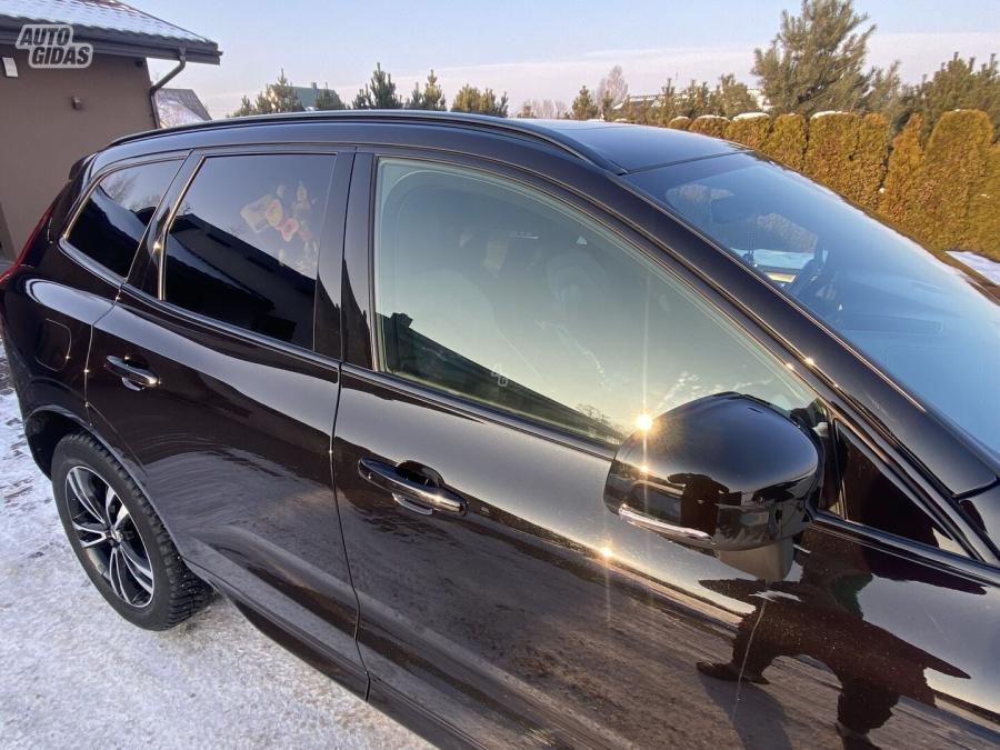 Black Volvo XC60 2022 in Vilkaviskis, with an engine capacity of 2.00 L and mileage of 58 thousand km for 40900 €, photo 13 on AUTOMOTO.COM.LV
