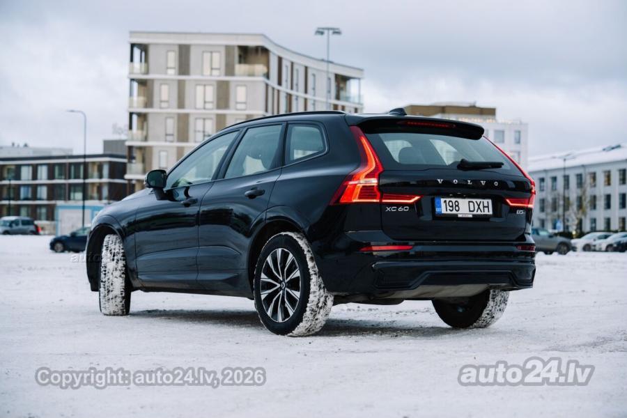 Melns Volvo XC60 2022 Tallina, ar dzinēja tilpumu 2.00 L un nobraukumu 36 tūkst. km par 46996 €, foto 2 vietnē AUTOMOTO.COM.LV