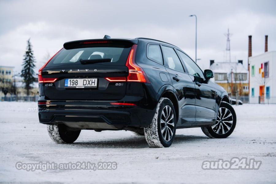 Melns Volvo XC60 2022 Tallina, ar dzinēja tilpumu 2.00 L un nobraukumu 36 tūkst. km par 46996 €, foto 4 vietnē AUTOMOTO.COM.LV