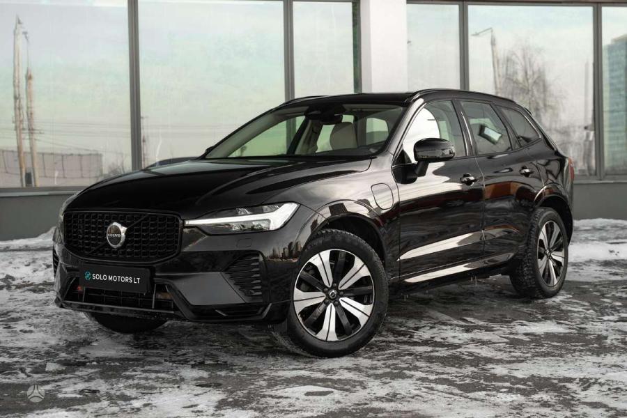 Melns Volvo XC60 2022 Viļņa, ar dzinēja tilpumu 1.97 L un nobraukumu 68 tūkst. km par 35550 €, foto 1 vietnē AUTOMOTO.COM.LV