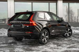 Melns Volvo XC60 2022 Viļņa, ar dzinēja tilpumu 1.97 L un nobraukumu 68 tūkst. km par 35550 €, foto 4 vietnē AUTOMOTO.COM.LV