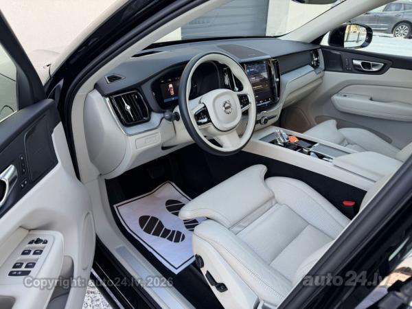 Black Volvo XC60 2022 in Parnu, with an engine capacity of 2.00 L and mileage of 32 thousand km for 45990 €, photo 11 on AUTOMOTO.COM.LV