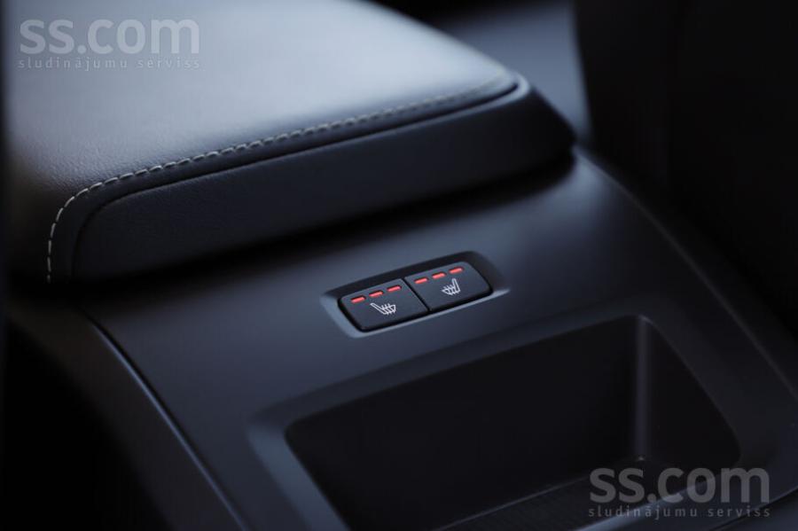 Melns Volvo XC60 2022 Tukums, ar dzinēja tilpumu 2.00 L un nobraukumu 214 tūkst. km par 24900 €, foto 19 vietnē AUTOMOTO.COM.LV