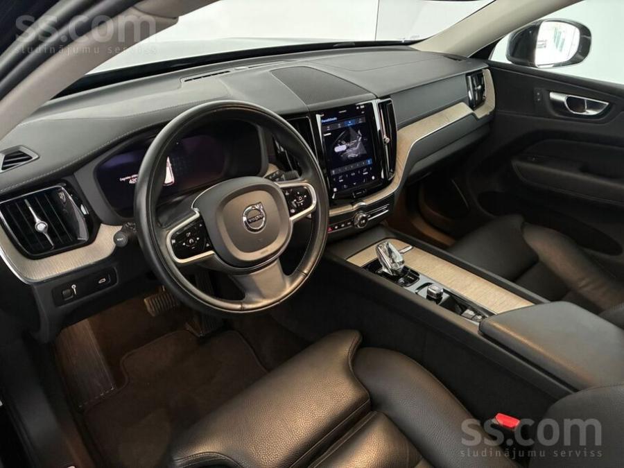 Black Volvo XC60 2022 in Riga, with an engine capacity of 2.00 L and mileage of 118 thousand km for 34990 €, photo 7 on AUTOMOTO.COM.LV