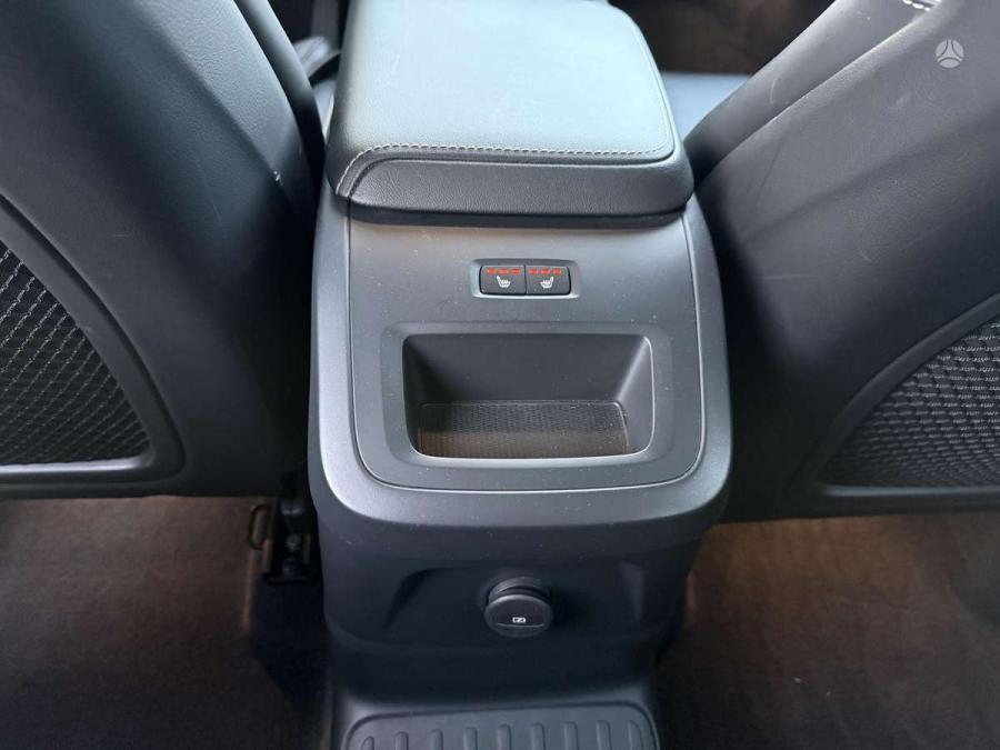 Melns Volvo XC60 2022 Šauļi, ar dzinēja tilpumu 1.97 L un nobraukumu 206 tūkst. km par 30900 €, foto 26 vietnē AUTOMOTO.COM.LV