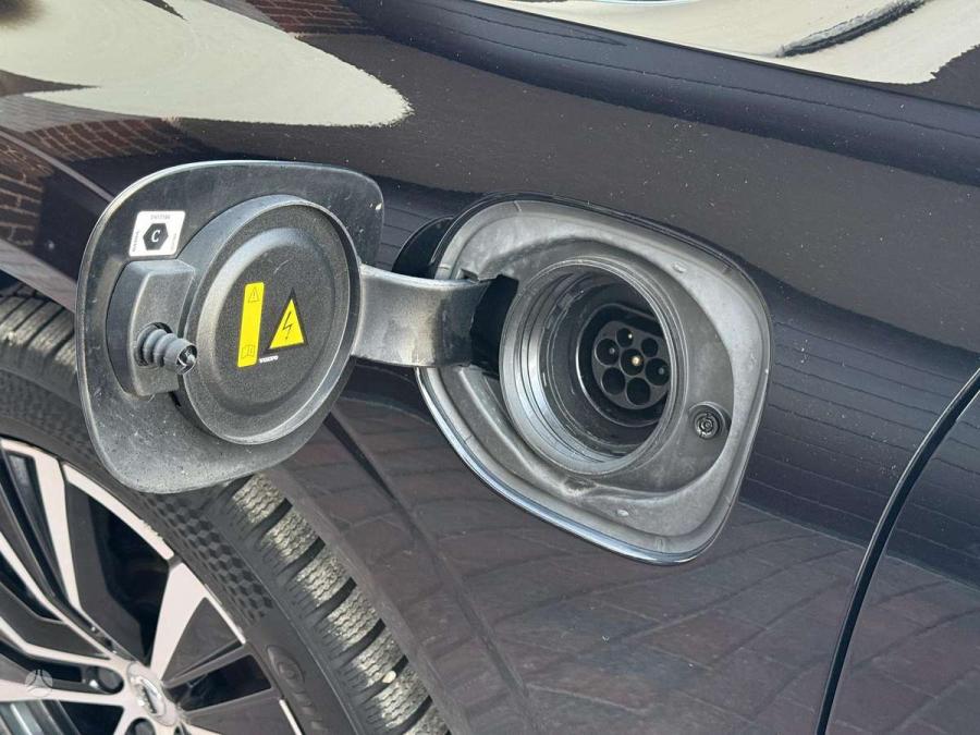 Melns Volvo XC60 2022 Šauļi, ar dzinēja tilpumu 1.97 L un nobraukumu 206 tūkst. km par 30900 €, foto 36 vietnē AUTOMOTO.COM.LV