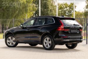 Black Volvo XC60 2022 in Riga, with an engine capacity of 2.00 L and mileage of 208 thousand km for 23900 €, photo 5 on AUTOMOTO.COM.LV