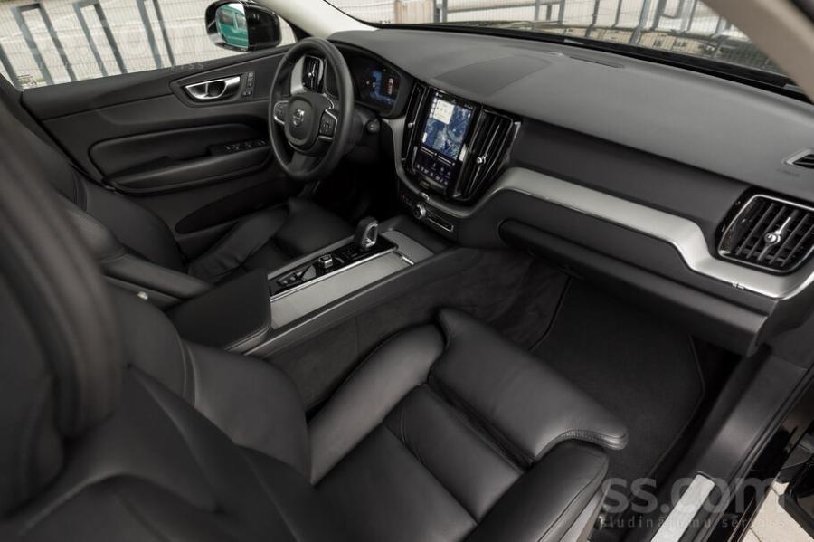 Black Volvo XC60 2022 in Riga, with an engine capacity of 2.00 L and mileage of 208 thousand km for 23900 €, photo 10 on AUTOMOTO.COM.LV