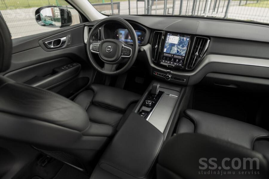 Black Volvo XC60 2022 in Riga, with an engine capacity of 2.00 L and mileage of 208 thousand km for 23900 €, photo 13 on AUTOMOTO.COM.LV