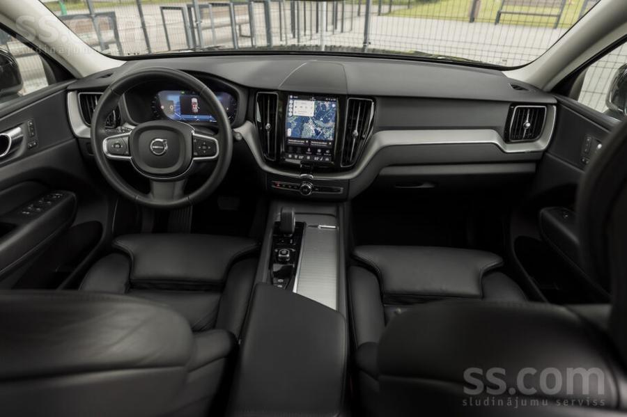 Black Volvo XC60 2022 in Riga, with an engine capacity of 2.00 L and mileage of 208 thousand km for 23900 €, photo 14 on AUTOMOTO.COM.LV