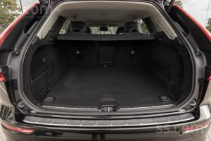 Black Volvo XC60 2022 in Riga, with an engine capacity of 2.00 L and mileage of 208 thousand km for 23900 €, photo 15 on AUTOMOTO.COM.LV