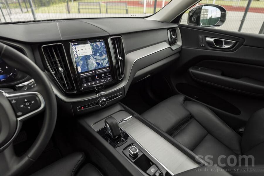 Black Volvo XC60 2022 in Riga, with an engine capacity of 2.00 L and mileage of 208 thousand km for 23900 €, photo 17 on AUTOMOTO.COM.LV