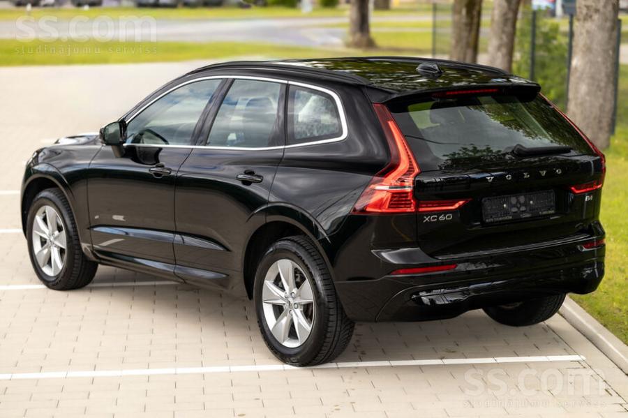 Black Volvo XC60 2022 in Riga, with an engine capacity of 2.00 L and mileage of 208 thousand km for 23900 €, photo 20 on AUTOMOTO.COM.LV