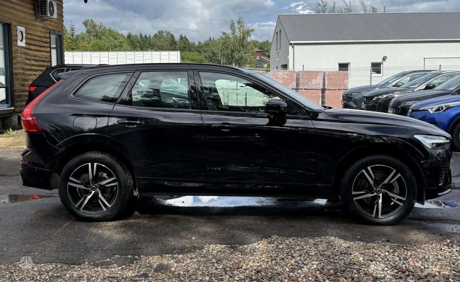 Melns Volvo XC60 2022 Viļņa, ar dzinēja tilpumu 1.97 L un nobraukumu 196 tūkst. km par 28990 €, foto 5 vietnē AUTOMOTO.COM.LV