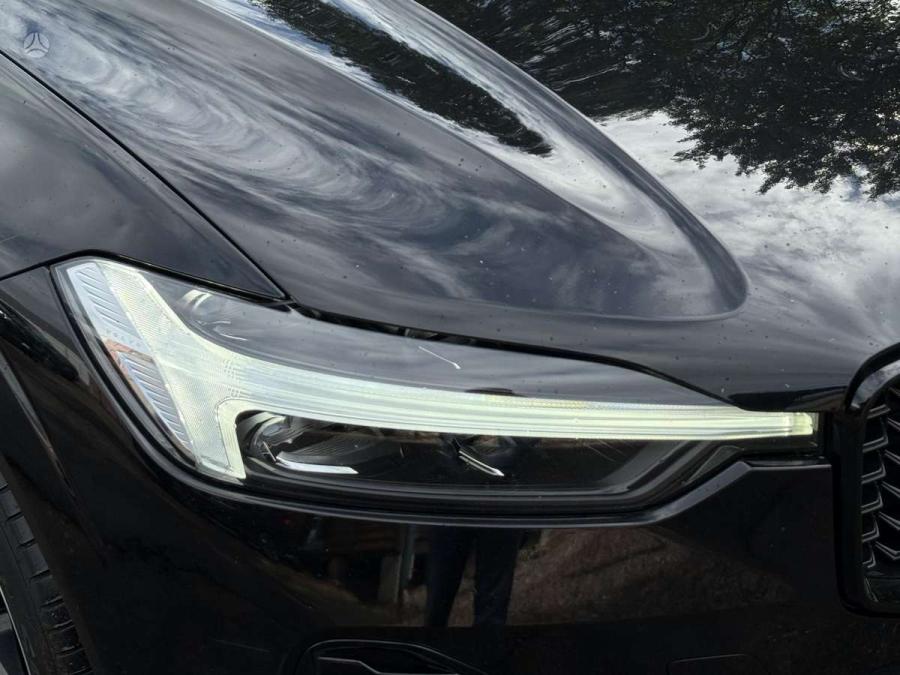 Melns Volvo XC60 2022 Viļņa, ar dzinēja tilpumu 1.97 L un nobraukumu 196 tūkst. km par 28990 €, foto 10 vietnē AUTOMOTO.COM.LV