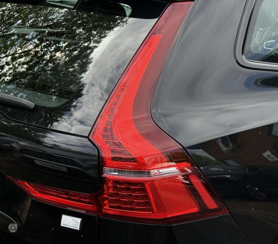 Melns Volvo XC60 2022 Viļņa, ar dzinēja tilpumu 1.97 L un nobraukumu 196 tūkst. km par 28990 €, foto 11 vietnē AUTOMOTO.COM.LV