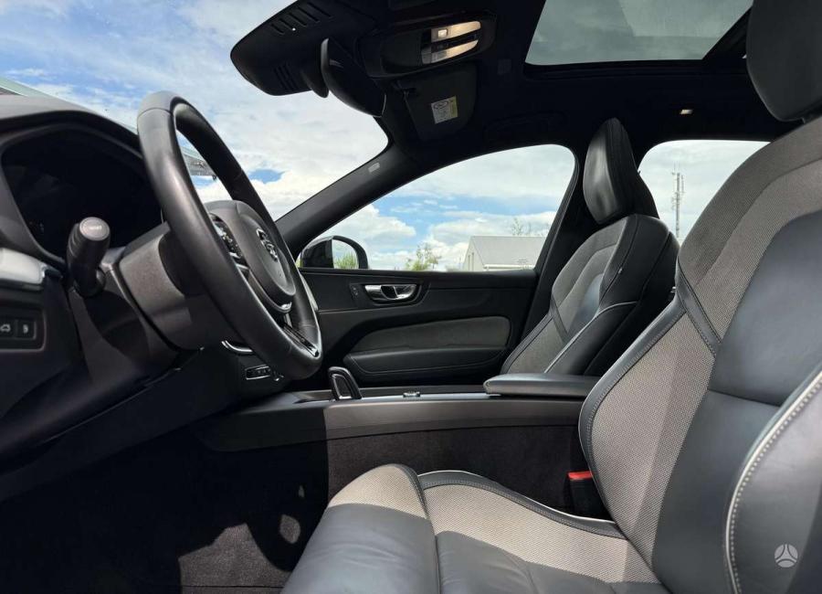 Melns Volvo XC60 2022 Viļņa, ar dzinēja tilpumu 1.97 L un nobraukumu 196 tūkst. km par 28990 €, foto 17 vietnē AUTOMOTO.COM.LV