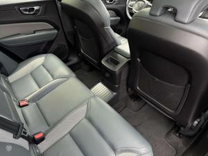 Melns Volvo XC60 2022 Viļņa, ar dzinēja tilpumu 1.97 L un nobraukumu 196 tūkst. km par 28990 €, foto 24 vietnē AUTOMOTO.COM.LV