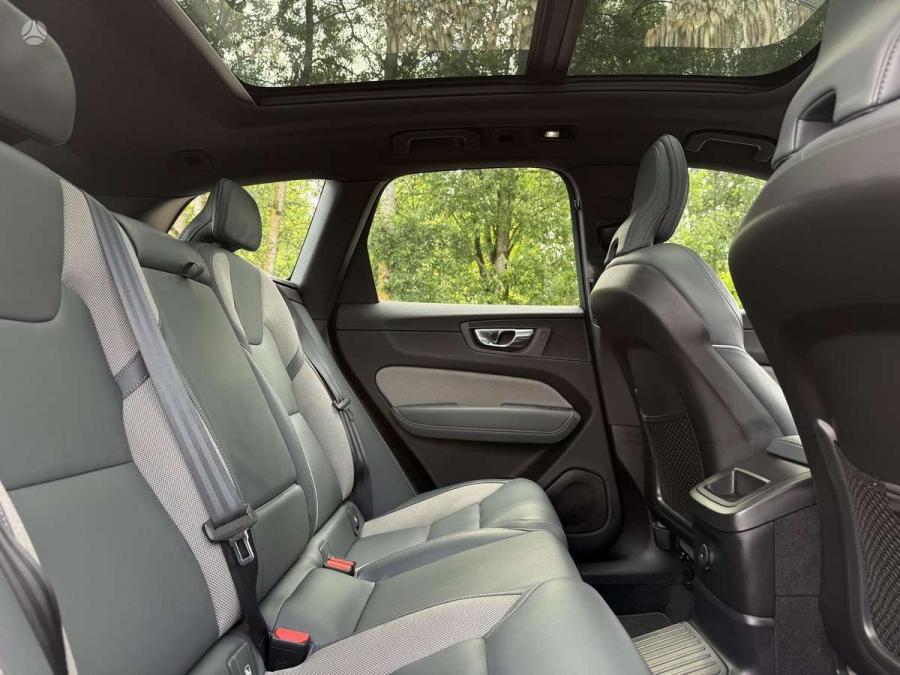 Melns Volvo XC60 2022 Viļņa, ar dzinēja tilpumu 1.97 L un nobraukumu 196 tūkst. km par 28990 €, foto 25 vietnē AUTOMOTO.COM.LV