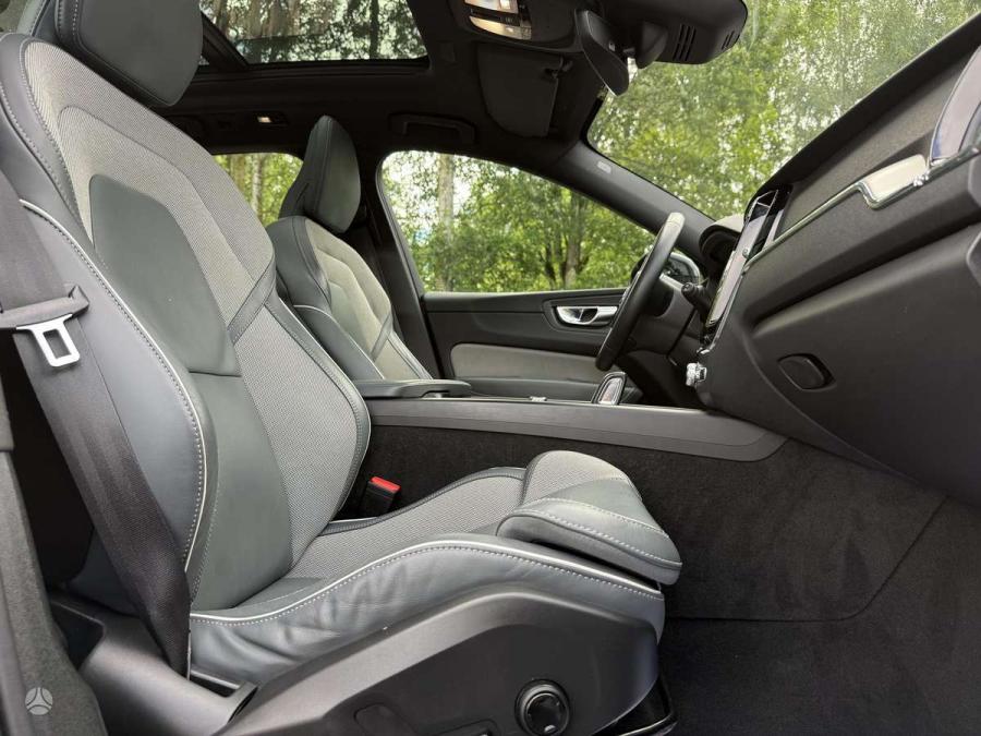 Melns Volvo XC60 2022 Viļņa, ar dzinēja tilpumu 1.97 L un nobraukumu 196 tūkst. km par 28990 €, foto 27 vietnē AUTOMOTO.COM.LV