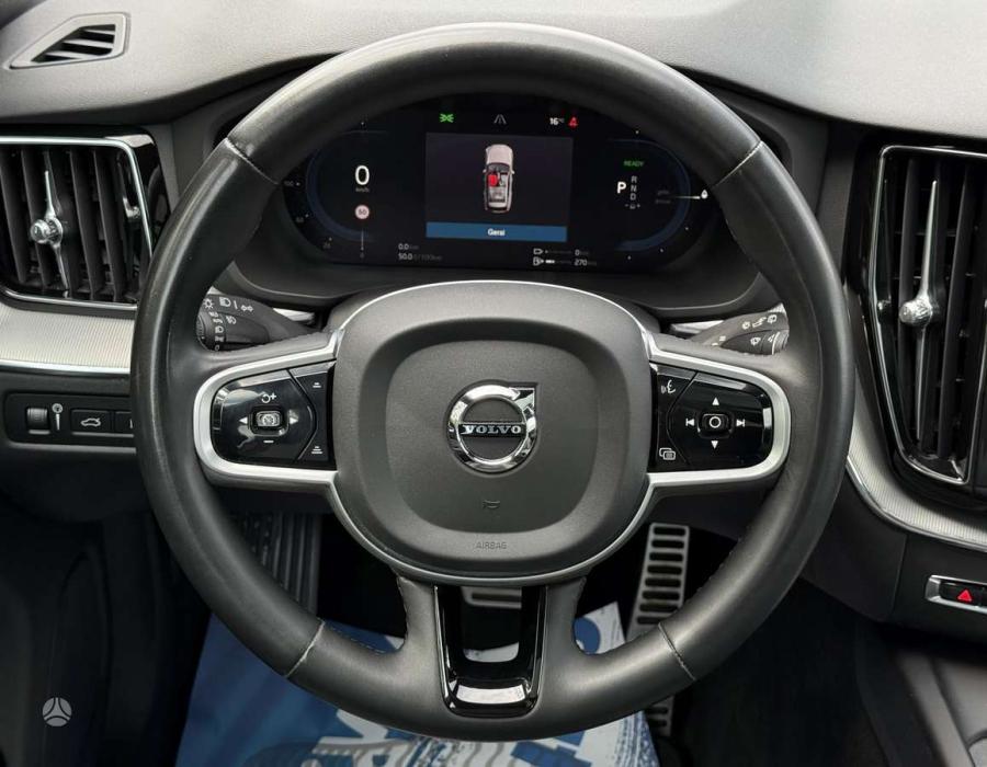 Melns Volvo XC60 2022 Viļņa, ar dzinēja tilpumu 1.97 L un nobraukumu 196 tūkst. km par 28990 €, foto 30 vietnē AUTOMOTO.COM.LV