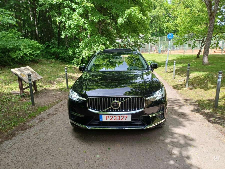 Melns Volvo XC60 2022 Viļņa, ar dzinēja tilpumu 1.97 L un nobraukumu 121 tūkst. km par 29100 €, foto 5 vietnē AUTOMOTO.COM.LV
