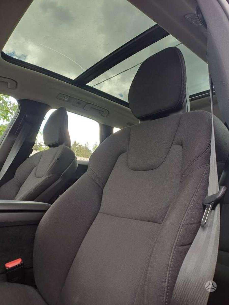 Melns Volvo XC60 2022 Viļņa, ar dzinēja tilpumu 1.97 L un nobraukumu 121 tūkst. km par 29100 €, foto 18 vietnē AUTOMOTO.COM.LV