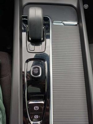 Melns Volvo XC60 2022 Viļņa, ar dzinēja tilpumu 1.97 L un nobraukumu 121 tūkst. km par 29100 €, foto 22 vietnē AUTOMOTO.COM.LV