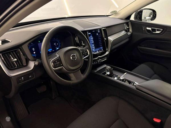 Black Volvo XC60 2022 in Marijampole, with an engine capacity of 1.97 L and mileage of 132 thousand km for 22999 €, photo 2 on AUTOMOTO.COM.LV