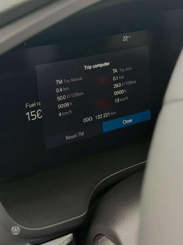 Black Volvo XC60 2022 in Marijampole, with an engine capacity of 1.97 L and mileage of 132 thousand km for 22999 €, photo 3 on AUTOMOTO.COM.LV