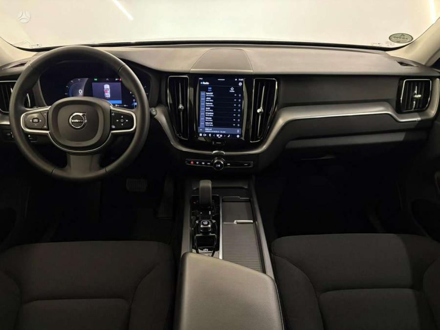 Black Volvo XC60 2022 in Marijampole, with an engine capacity of 1.97 L and mileage of 132 thousand km for 22999 €, photo 17 on AUTOMOTO.COM.LV