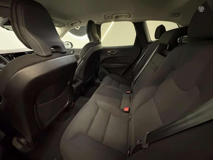 Black Volvo XC60 2022 in Marijampole, with an engine capacity of 1.97 L and mileage of 132 thousand km for 22999 €, photo 21 on AUTOMOTO.COM.LV