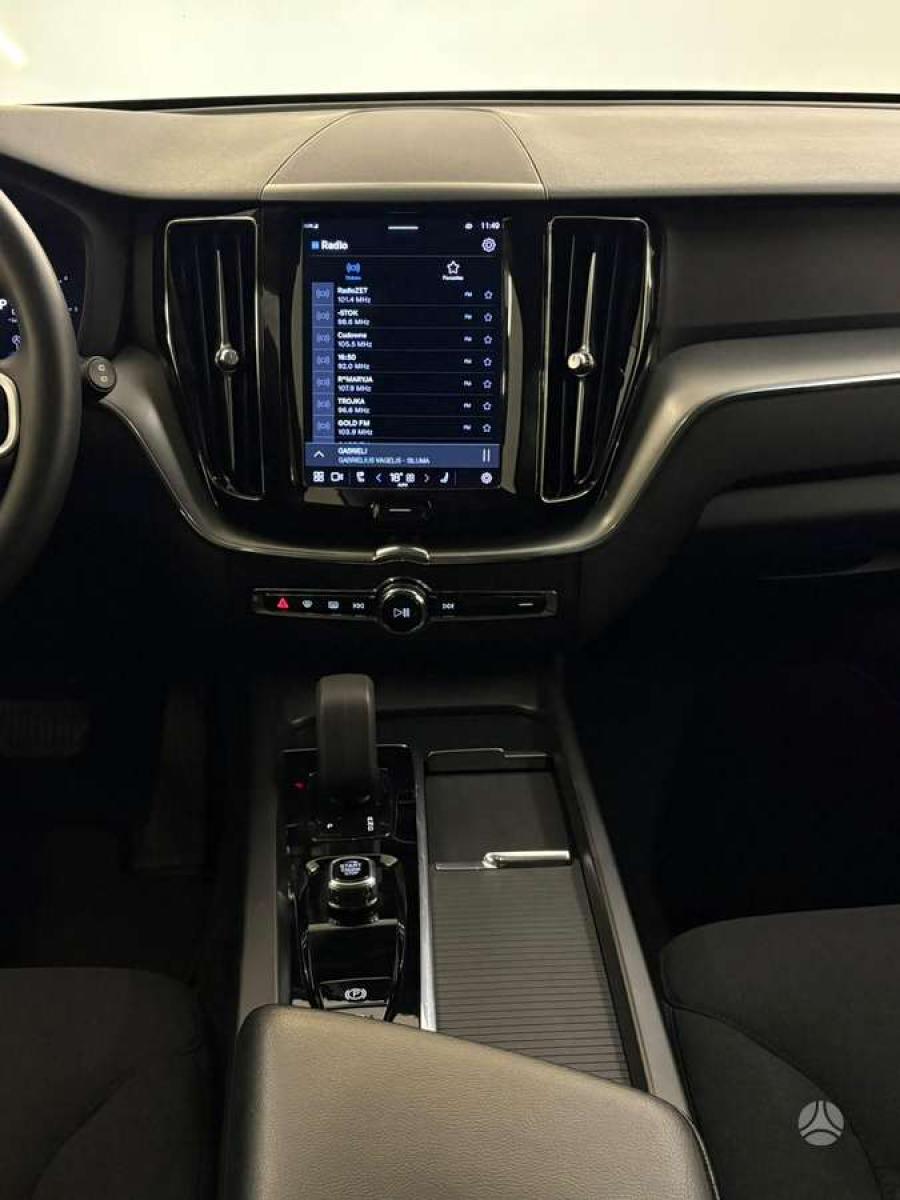 Black Volvo XC60 2022 in Marijampole, with an engine capacity of 1.97 L and mileage of 132 thousand km for 22999 €, photo 24 on AUTOMOTO.COM.LV