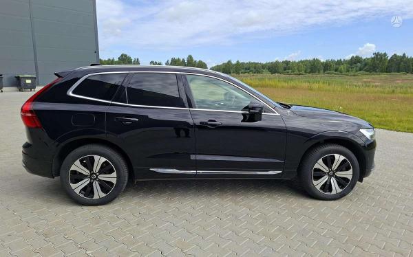 Black Volvo XC60 2022 in Siauliai, with an engine capacity of 1.97 L and mileage of 164 thousand km for 31950 €, photo 10 on AUTOMOTO.COM.LV