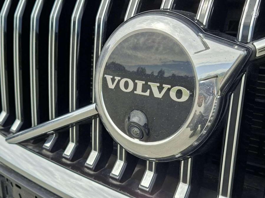 Melns Volvo XC60 2022 Šauļi, ar dzinēja tilpumu 1.97 L un nobraukumu 164 tūkst. km par 31950 €, foto 17 vietnē AUTOMOTO.COM.LV