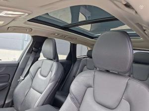Melns Volvo XC60 2022 Šauļi, ar dzinēja tilpumu 1.97 L un nobraukumu 164 tūkst. km par 31950 €, foto 19 vietnē AUTOMOTO.COM.LV