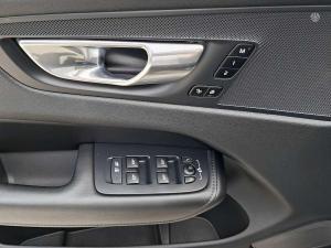 Melns Volvo XC60 2022 Šauļi, ar dzinēja tilpumu 1.97 L un nobraukumu 164 tūkst. km par 31950 €, foto 20 vietnē AUTOMOTO.COM.LV
