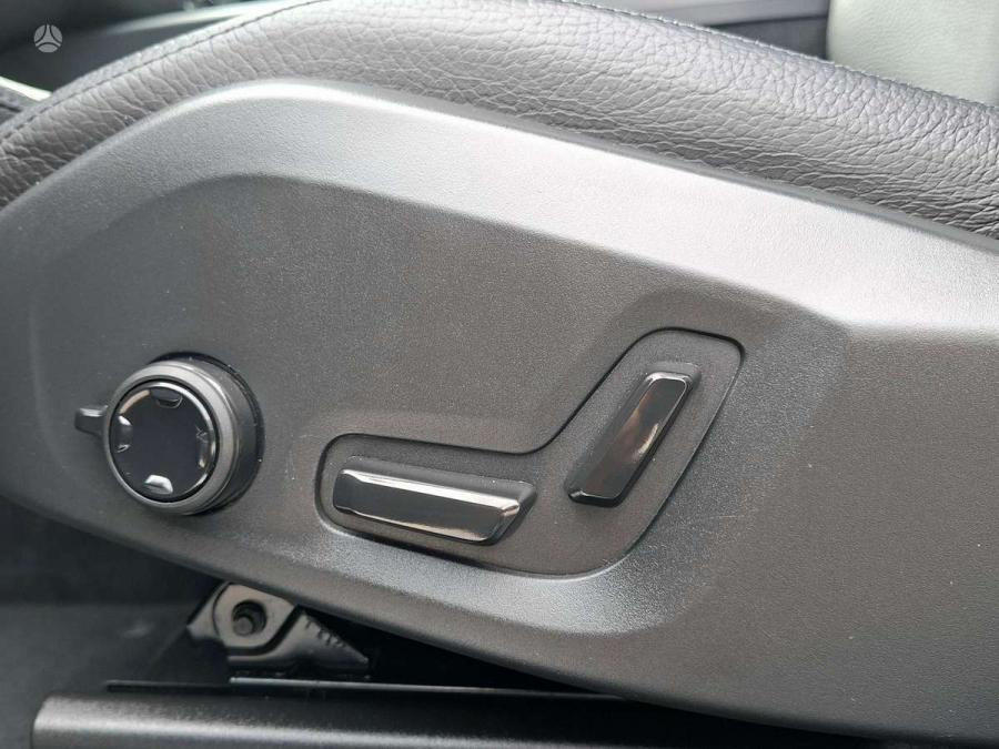 Melns Volvo XC60 2022 Šauļi, ar dzinēja tilpumu 1.97 L un nobraukumu 164 tūkst. km par 31950 €, foto 21 vietnē AUTOMOTO.COM.LV