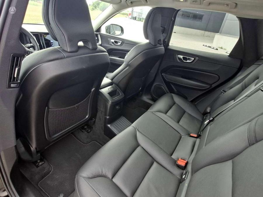 Melns Volvo XC60 2022 Šauļi, ar dzinēja tilpumu 1.97 L un nobraukumu 164 tūkst. km par 31950 €, foto 24 vietnē AUTOMOTO.COM.LV
