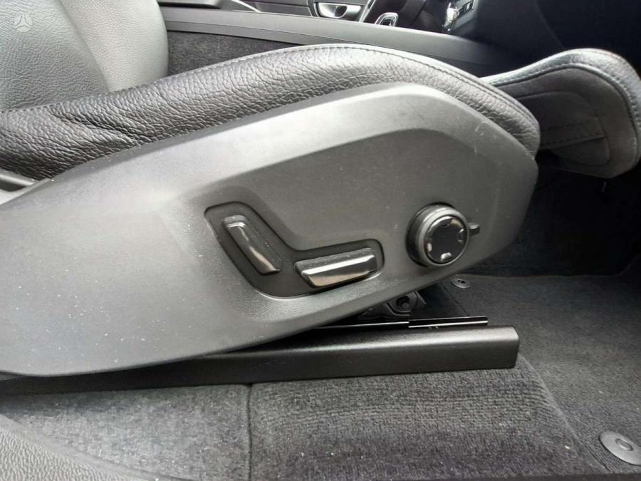 Melns Volvo XC60 2022 Šauļi, ar dzinēja tilpumu 1.97 L un nobraukumu 164 tūkst. km par 31950 €, foto 30 vietnē AUTOMOTO.COM.LV
