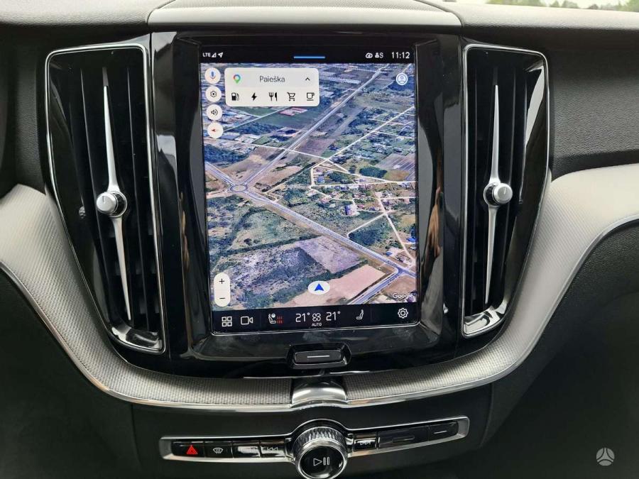 Melns Volvo XC60 2022 Šauļi, ar dzinēja tilpumu 1.97 L un nobraukumu 164 tūkst. km par 31950 €, foto 42 vietnē AUTOMOTO.COM.LV