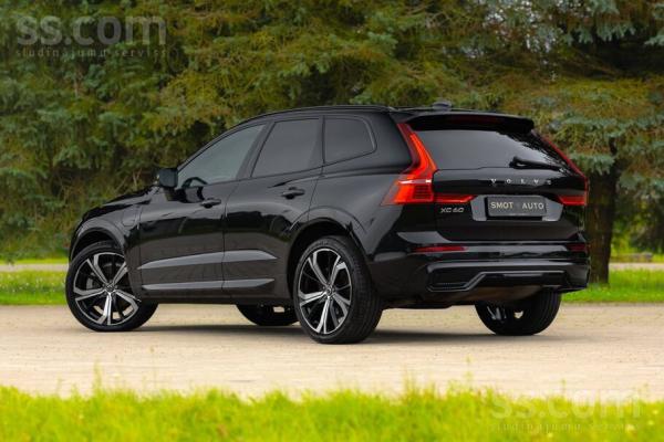Black Volvo XC60 2022 in Jelgava, with an engine capacity of 2.00 L and mileage of 0 thousand km for 28500 €, photo 4 on AUTOMOTO.COM.LV