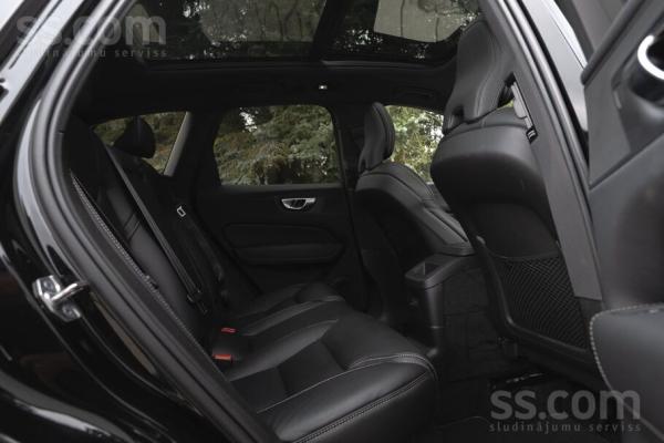 Black Volvo XC60 2022 in Jelgava, with an engine capacity of 2.00 L and mileage of 0 thousand km for 28500 €, photo 10 on AUTOMOTO.COM.LV