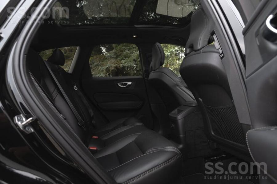 Melns Volvo XC60 2022 Jelgava, ar dzinēja tilpumu 2.00 L un nobraukumu 0 tūkst. km par 28500 €, foto 11 vietnē AUTOMOTO.COM.LV